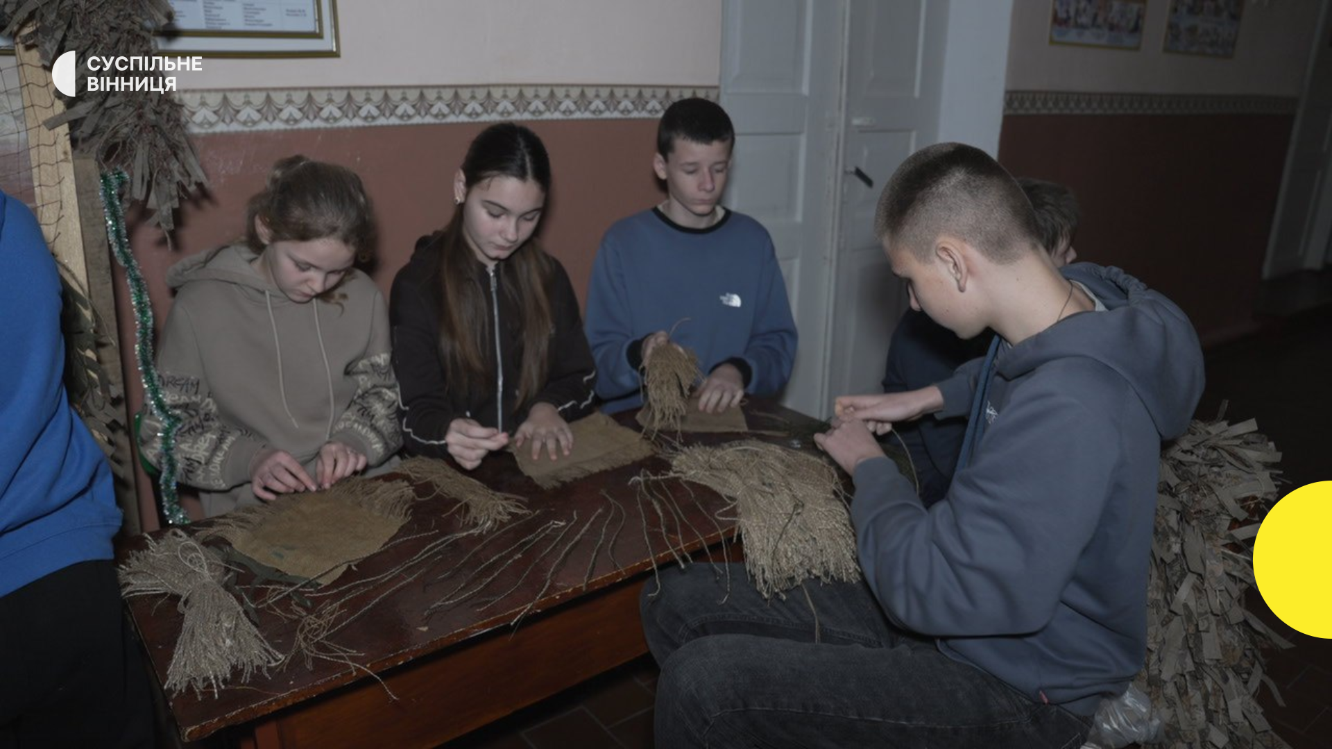 Кікімори на фронт виготовляють діти й вчителі на Вінниччині — Суспільне ...