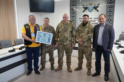 Бійці 42 бригади встановили рекорд на шести "двотисячниках" Карпат ...